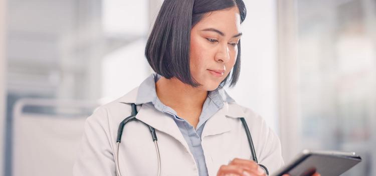 EHR vs EMR: Differences & Choosing the Right One | The Intake